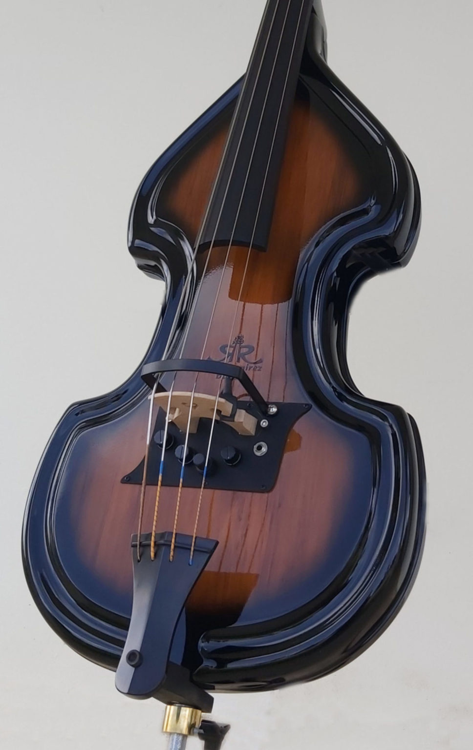 The Swing of The Latin Bass Part 1 – Ray Ramírez Basses